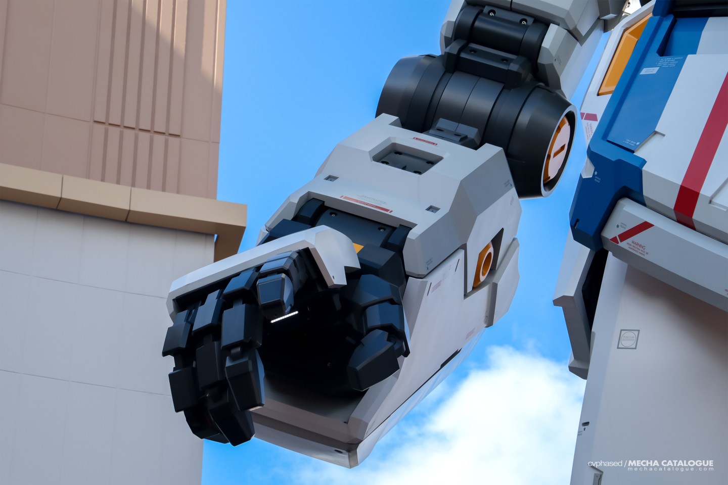 That’s One Colossal Fin Funnel: GUNDAM SIDE-F, RX-93ff Nu Gundam ...